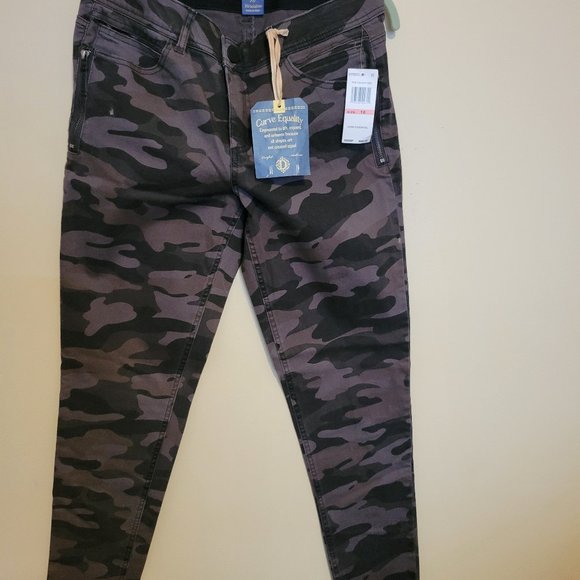 Democracy | Pants & Jumpsuits | Democracy Camo Jeans | Poshmark